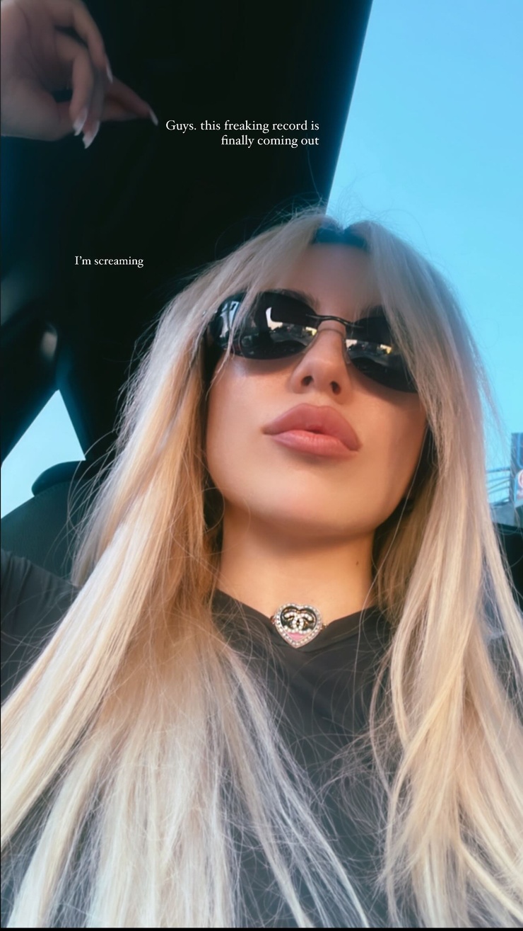 Ava Max image