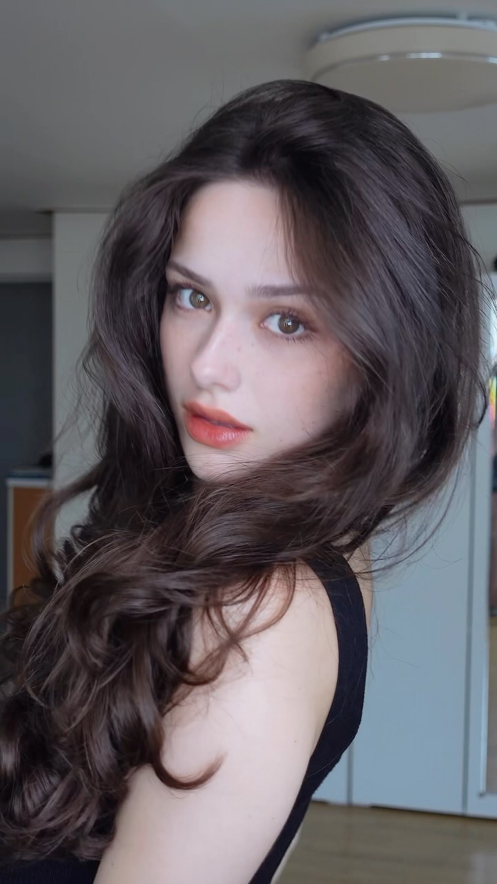 Picture of Lisa Rosh