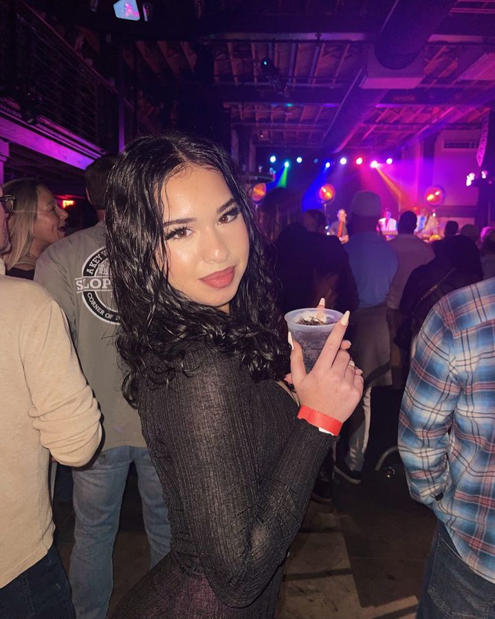 Emaleah Christou pictures and photos