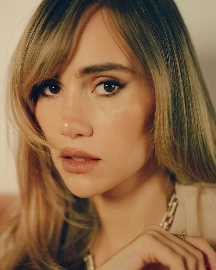 Image of Suki Waterhouse