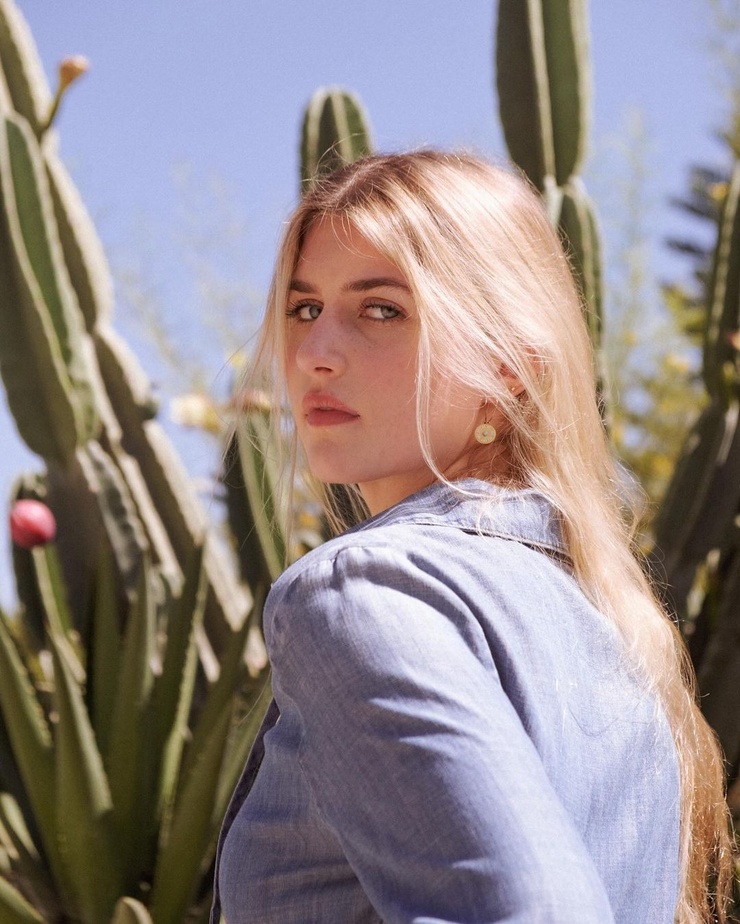 Brooke Elizabeth Butler pictures and photos