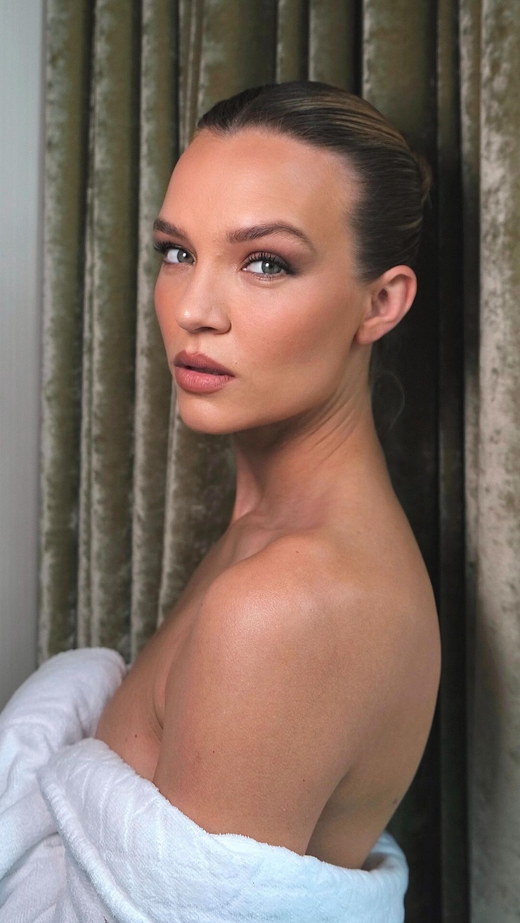 Picture of Josephine Skriver