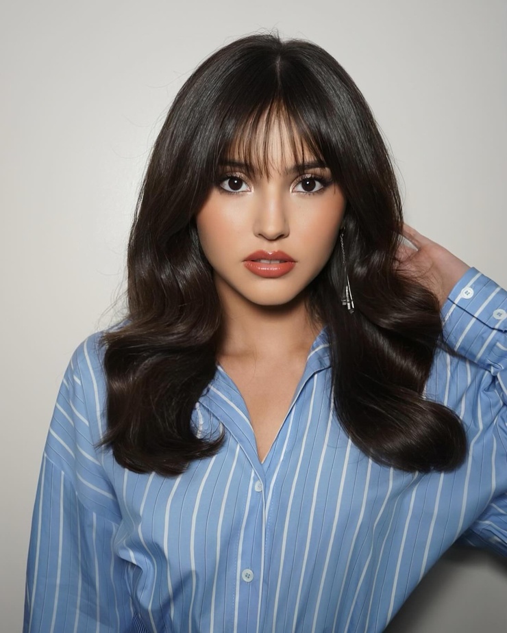 Isabel Deroy-Olson picture