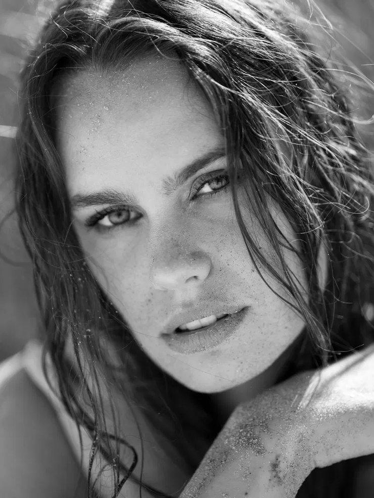 Picture of Amber De Muyt