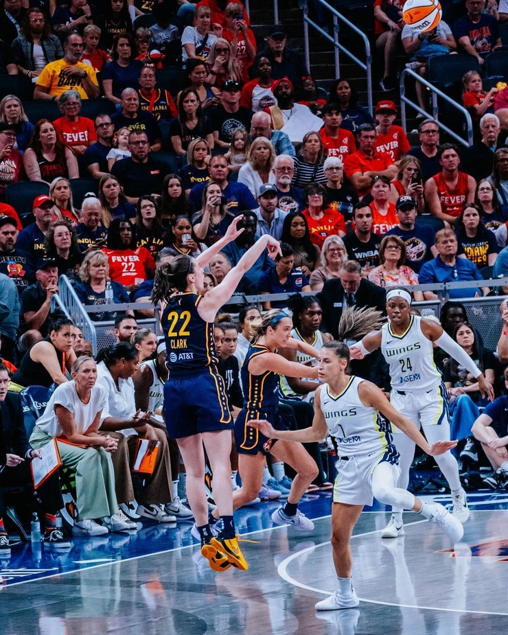 Picture of Caitlin Clark (ii)