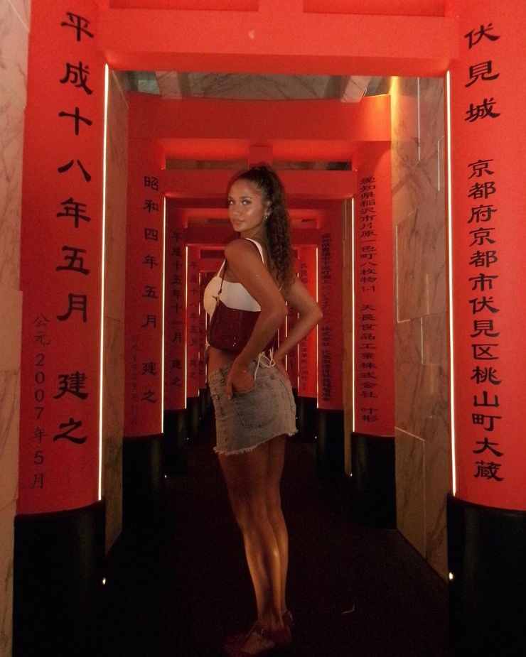 Stephanie Zustovich image