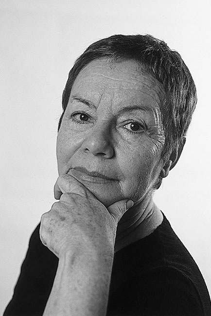 Bernadette Lyra image