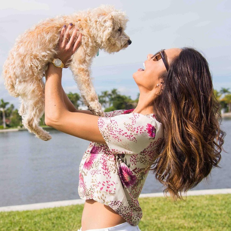 via Instagram (@rachelsmithtv)