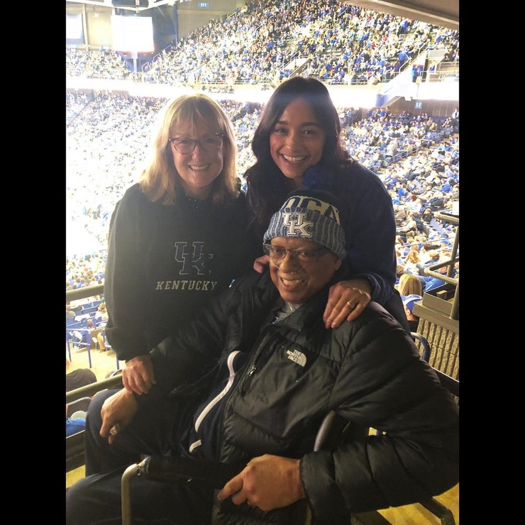 via Instagram (@rachelsmithtv)