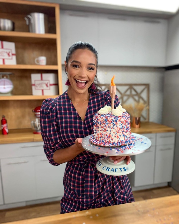 via Instagram (@rachelsmithtv)