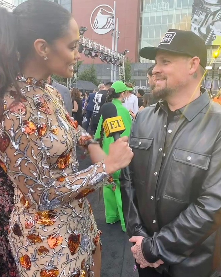 via Instagram (@rachelsmithtv)