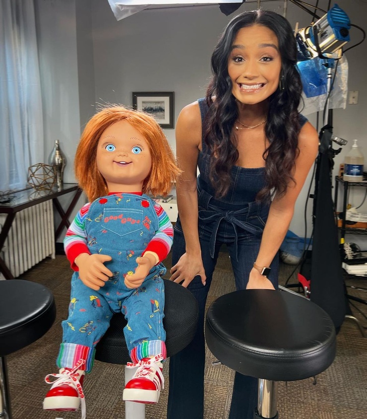 via Instagram (@rachelsmithtv)