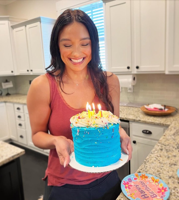 via Instagram (@rachelsmithtv)