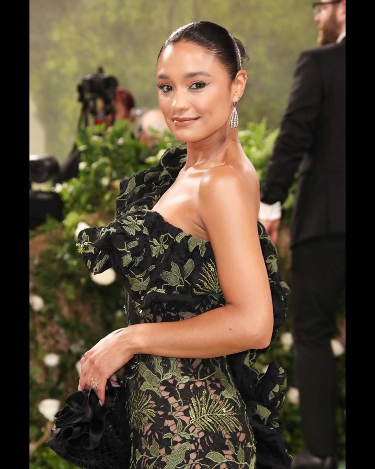 via Instagram (@rachelsmithtv)