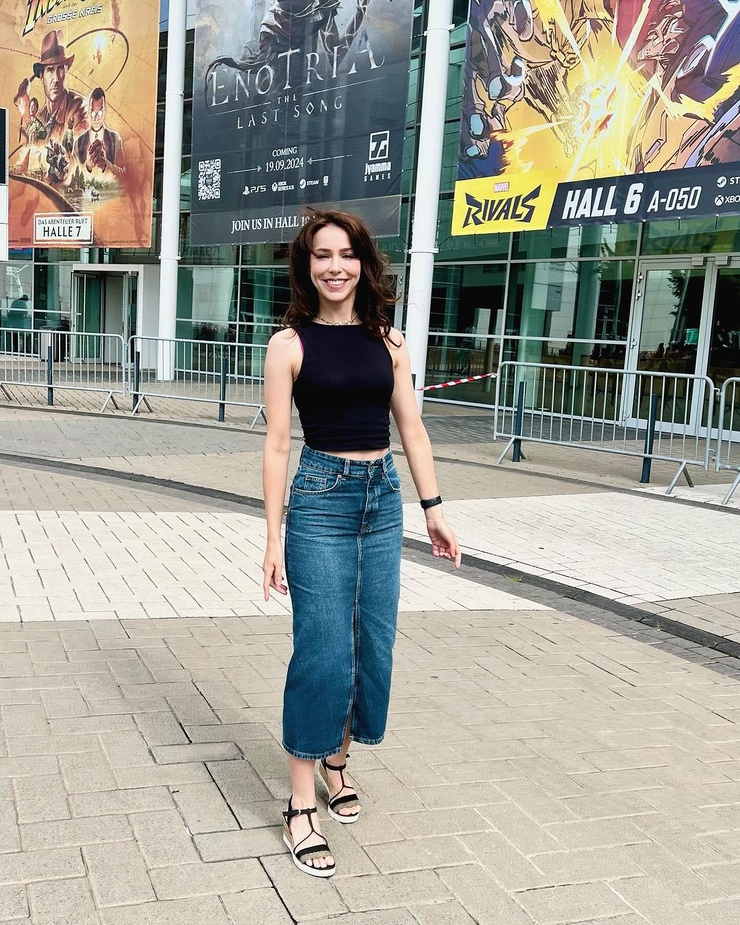 via Instagram (@stefaniejoosten)