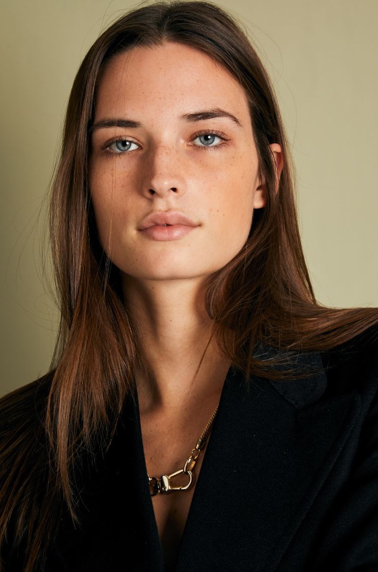 Madeline Walton image