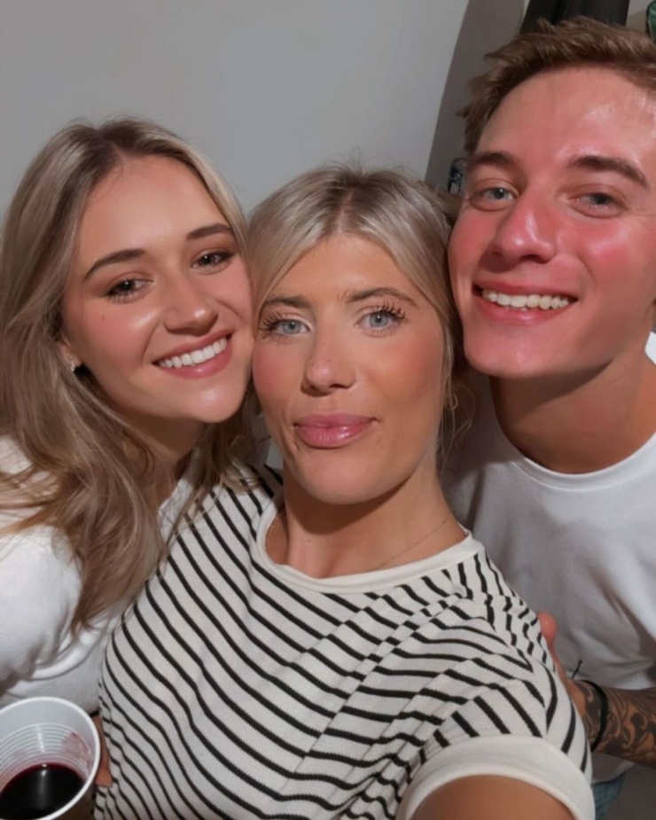 Riley Lewis picture