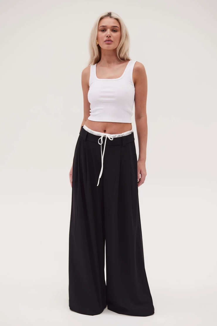 Dana Phelps for Molly Vie