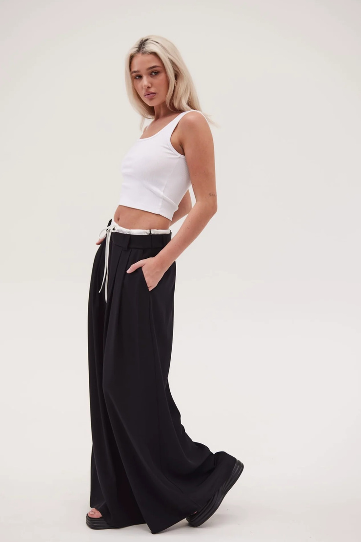 Dana Phelps for Molly Vie