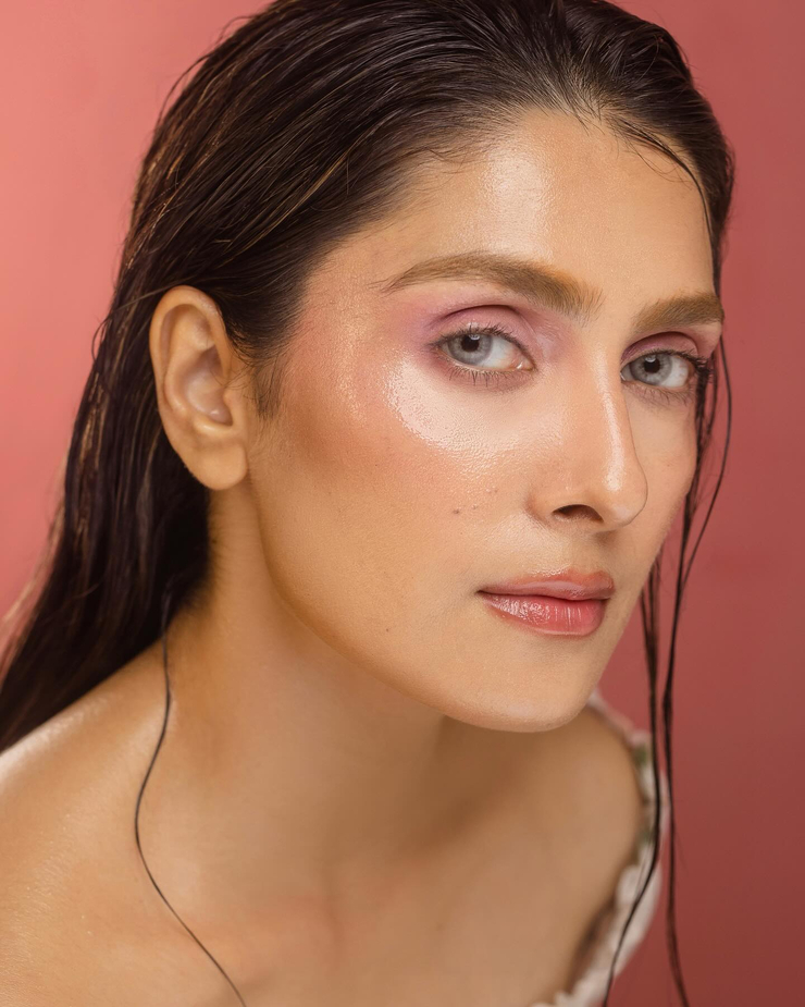 Picture of Ayeza Khan