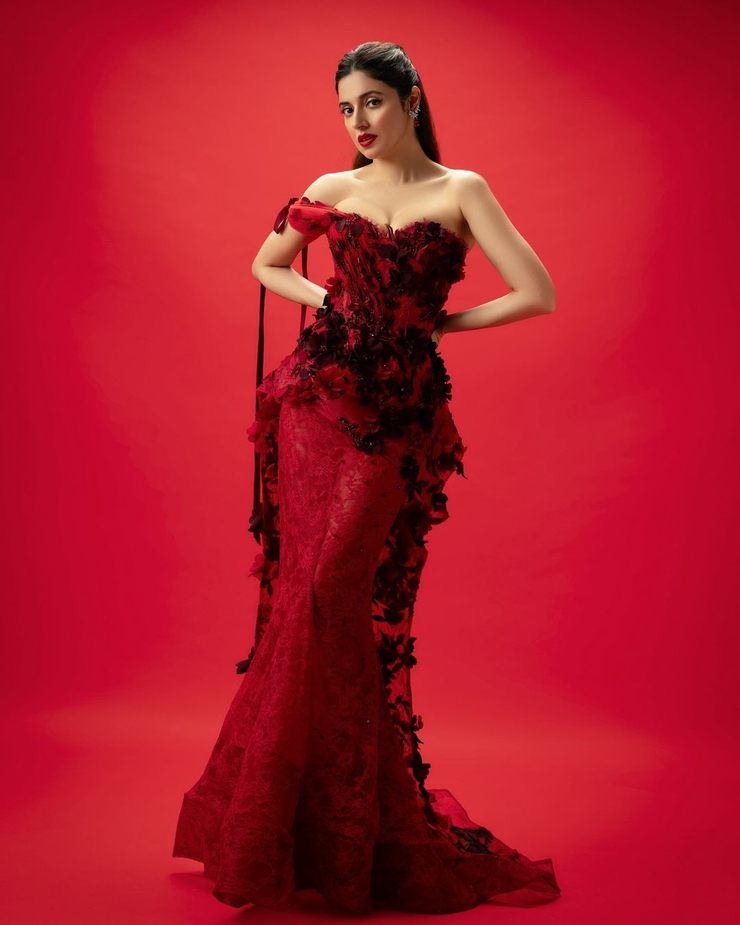 Divya Khosla picture