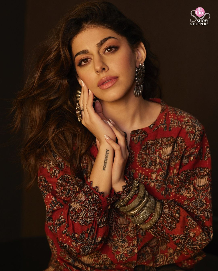 Picture of Aalia Furniturewalla