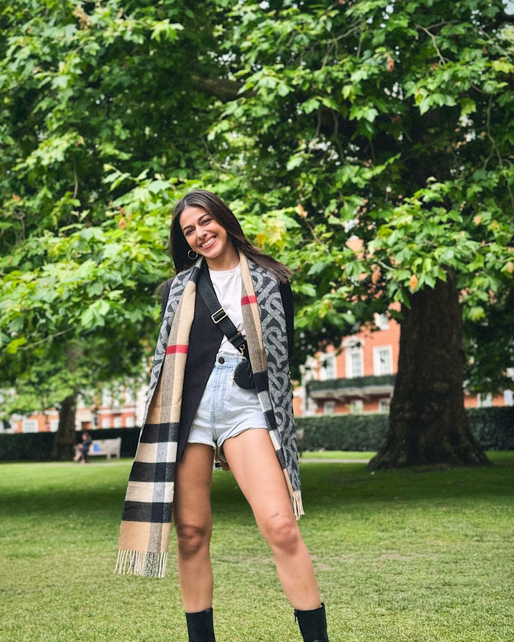 Picture of Aalia Furniturewalla