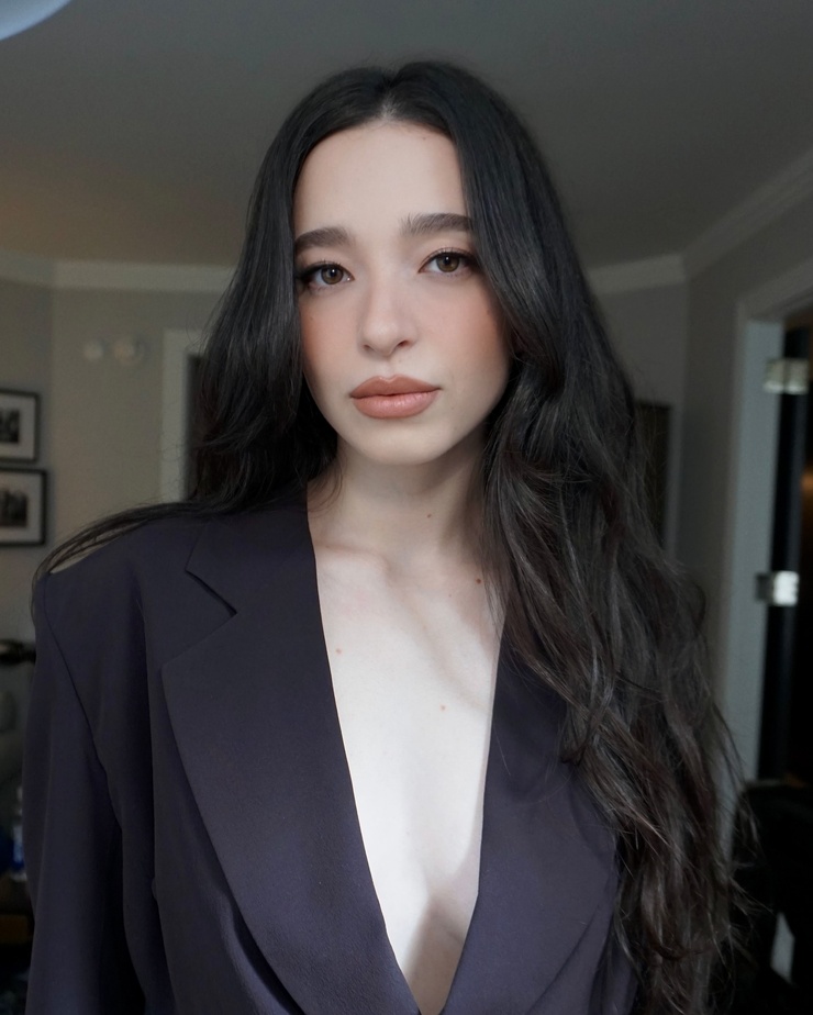 Mikey Madison picture