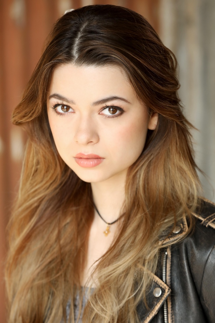 Picture of Nikki Hahn