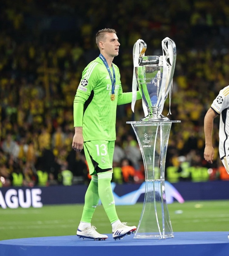 Picture of Andriy Lunin