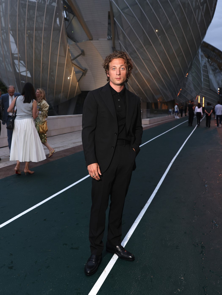 Picture of Jeremy Allen White