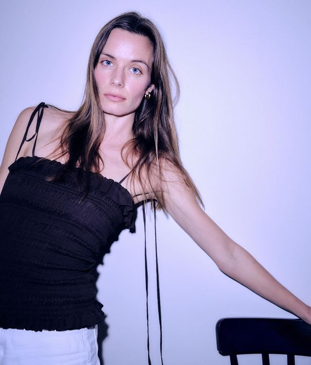 Abi Fox image