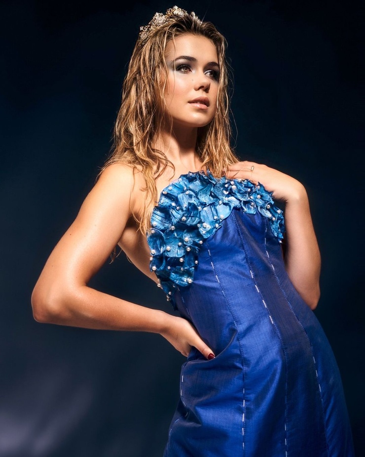 Image of Kristen Wright