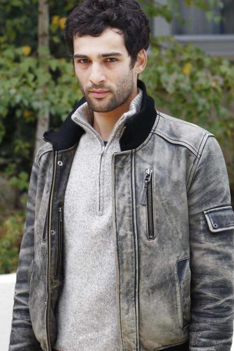 Nicolas Cazalé image