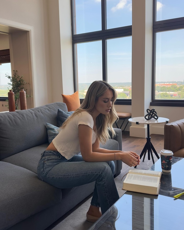 Picture of Angela Halili