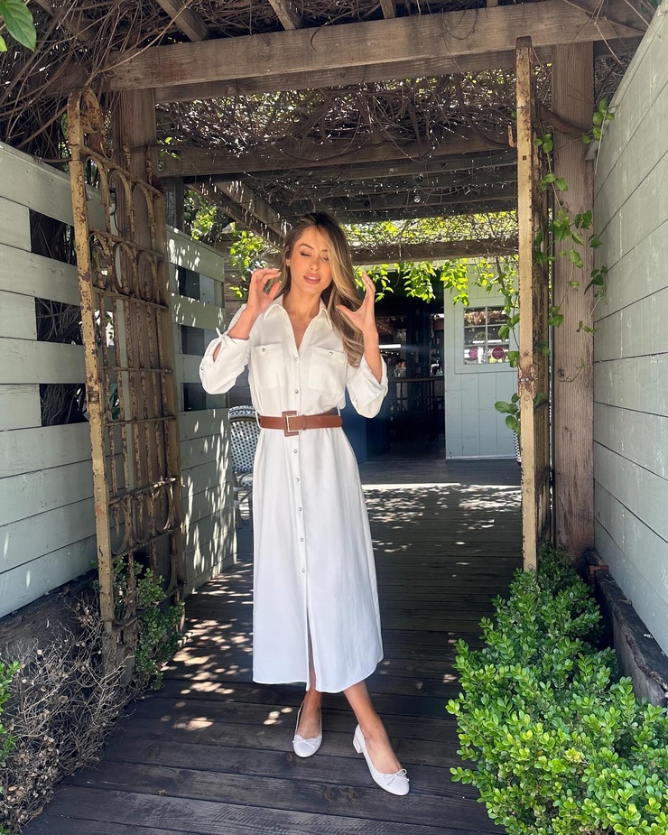 Angela Halili picture