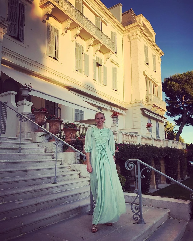 Jenia Tanaeva pictures and photos