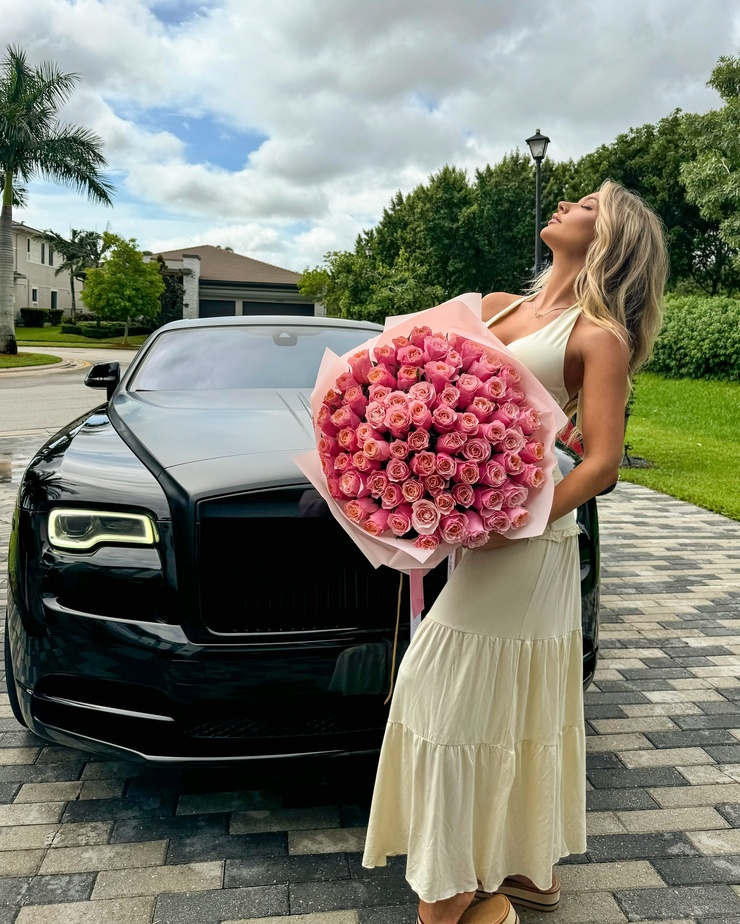 Picture of Alexa Collins