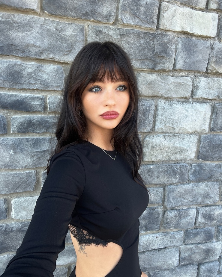 Picture of Malina Weissman