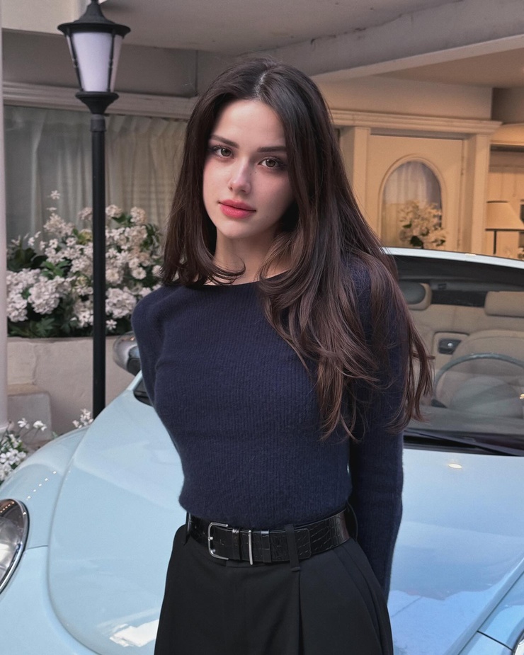 Picture of Lisa Rosh