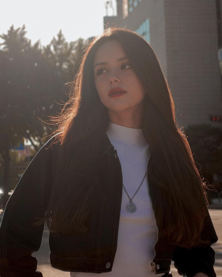 Picture of Lisa Rosh