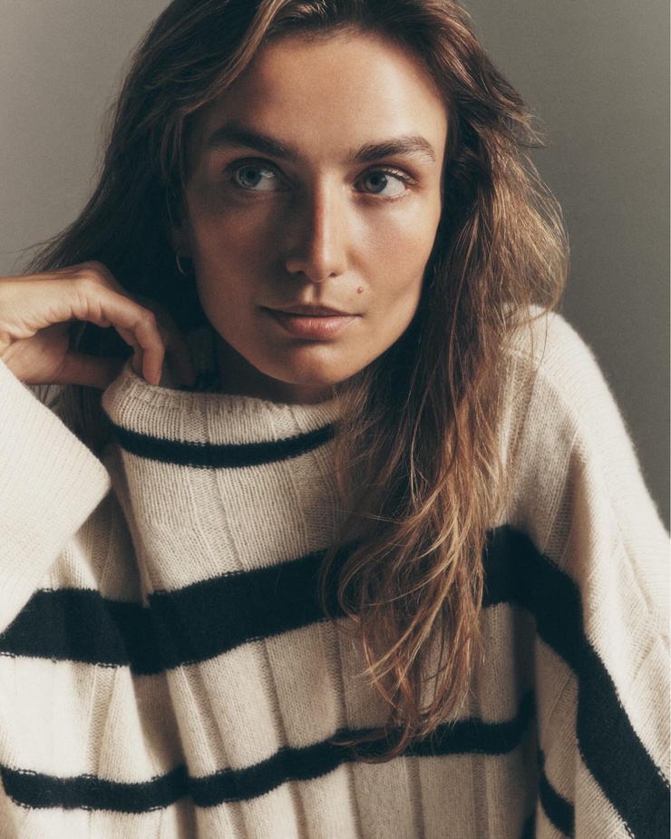 Andreea Diaconu image