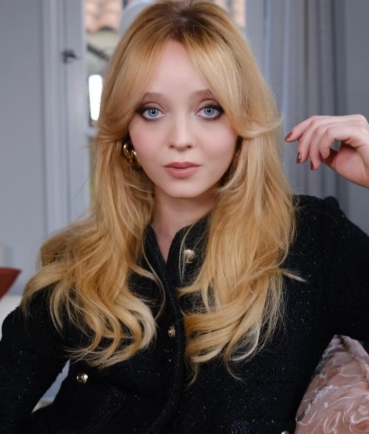 Picture of Madeleine Arthur