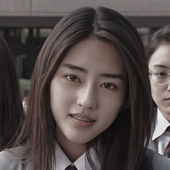 Picture of Maju Ozawa