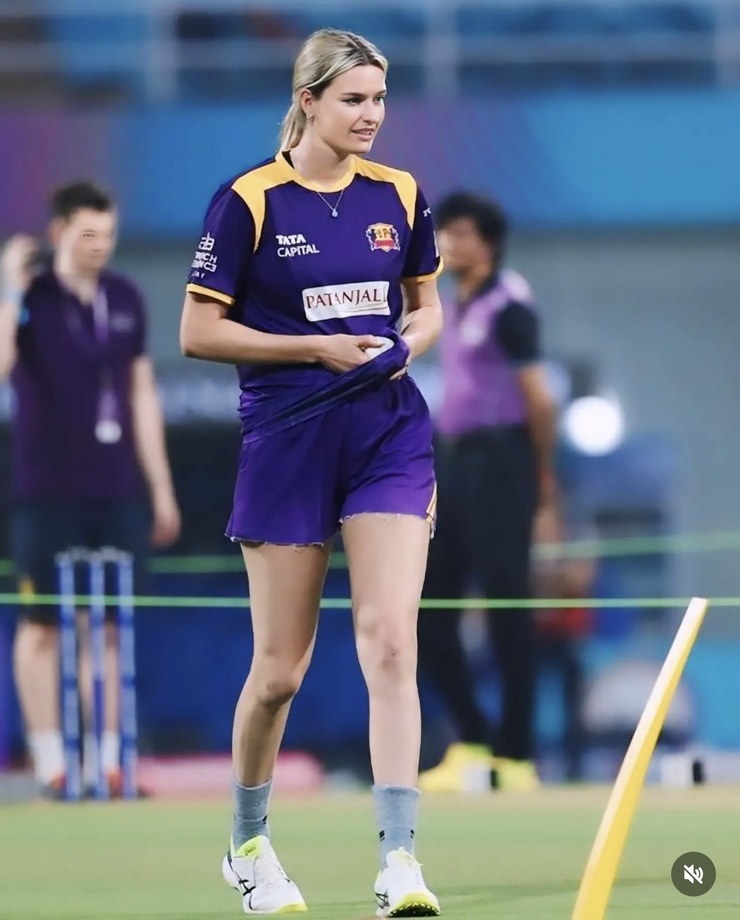 Picture of Lauren Bell