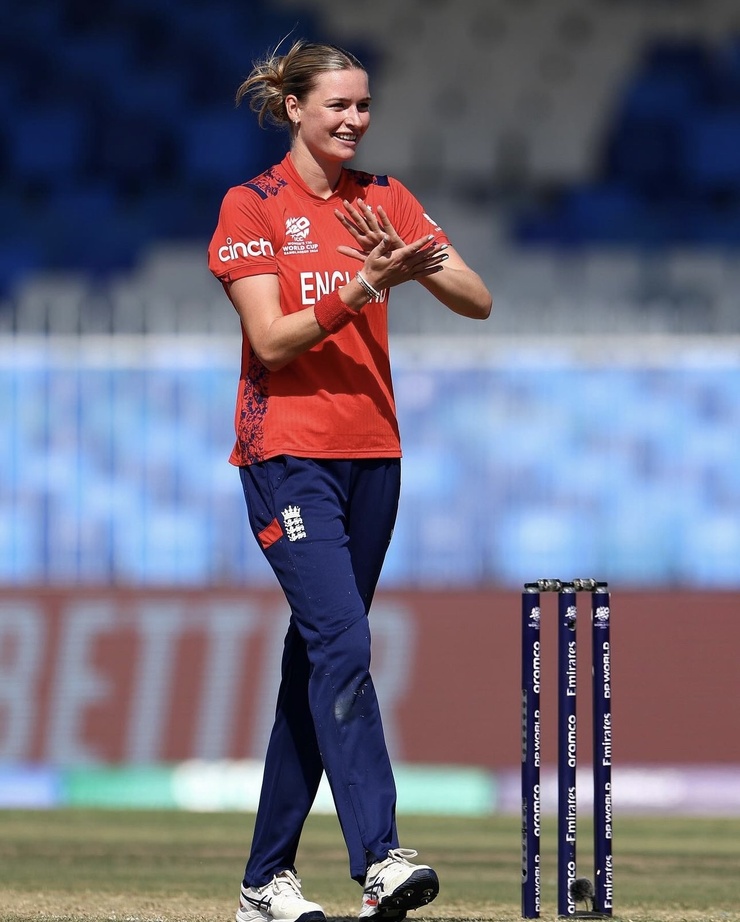 Image of Lauren Bell