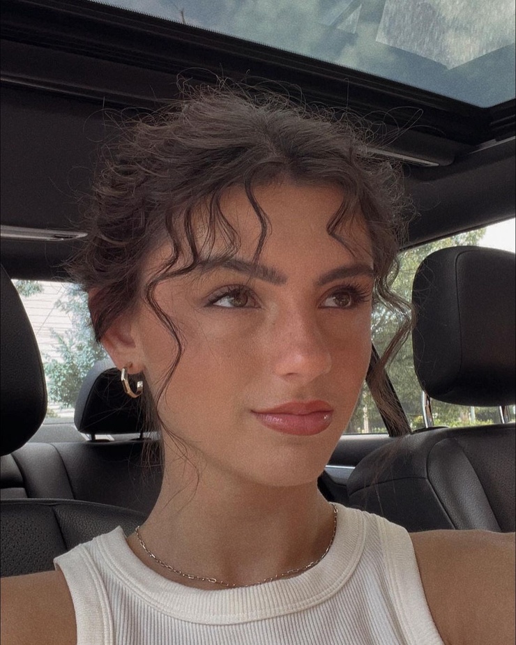 via Instagram (@savannahraedemers)