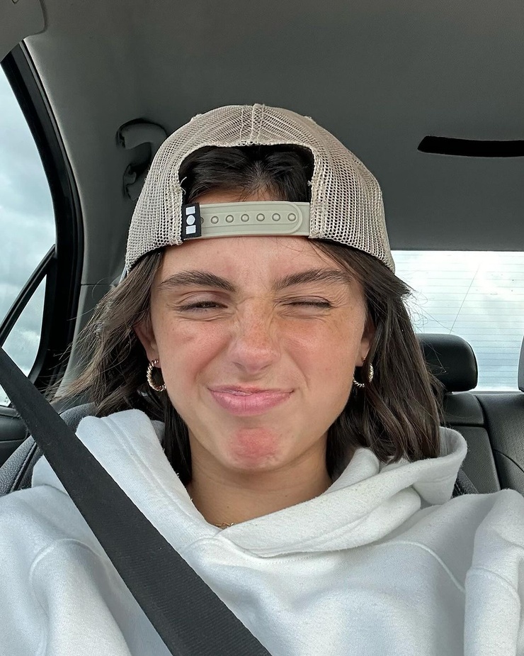 via Instagram (@savannahraedemers)