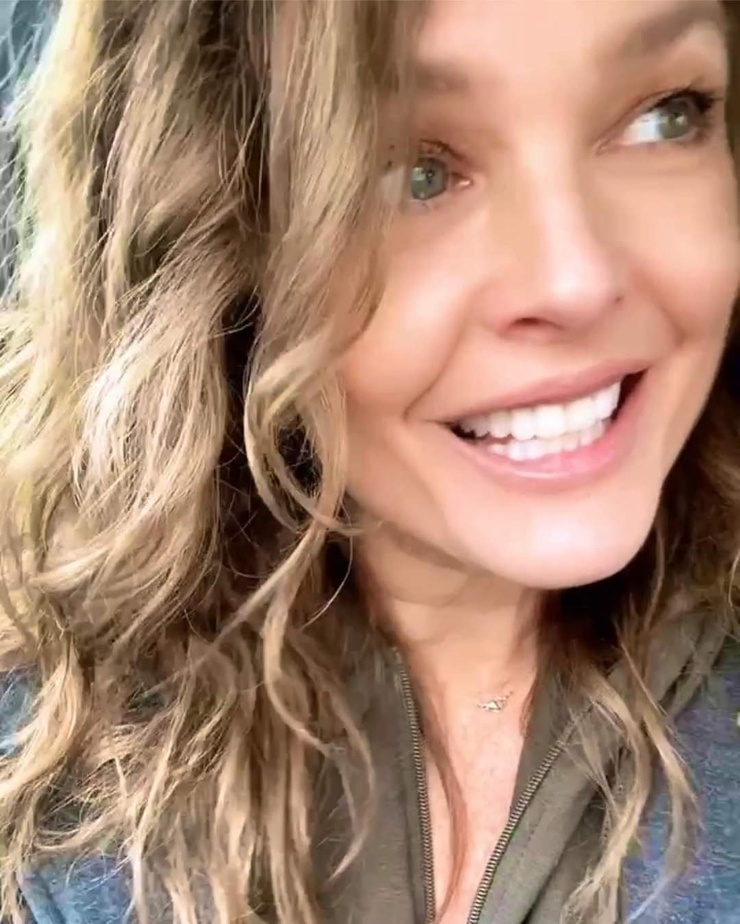 Picture of Dina Meyer