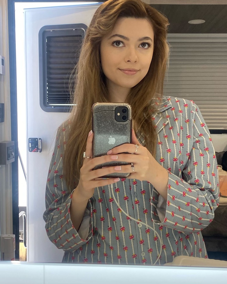 Picture of Nikki Hahn